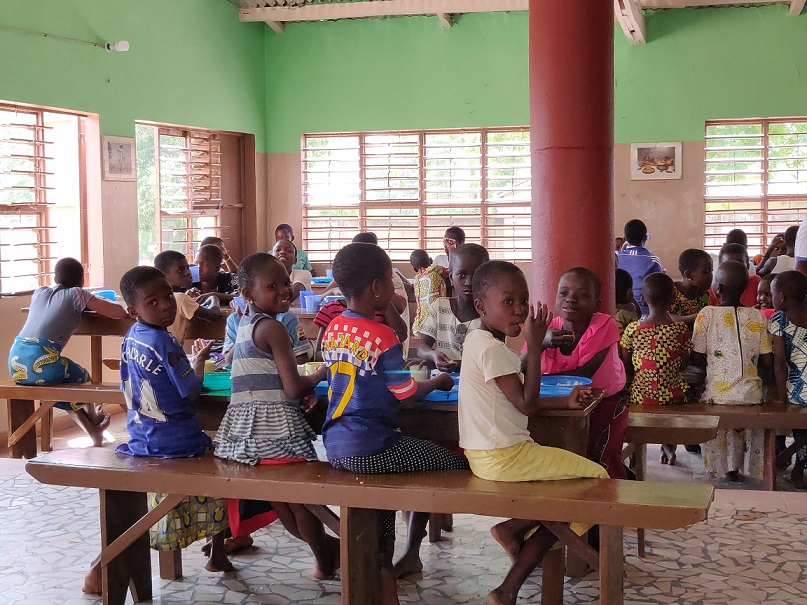 Uncle : Accueillir les enfants vulnérables de Ndali - Fondation Cécile ...